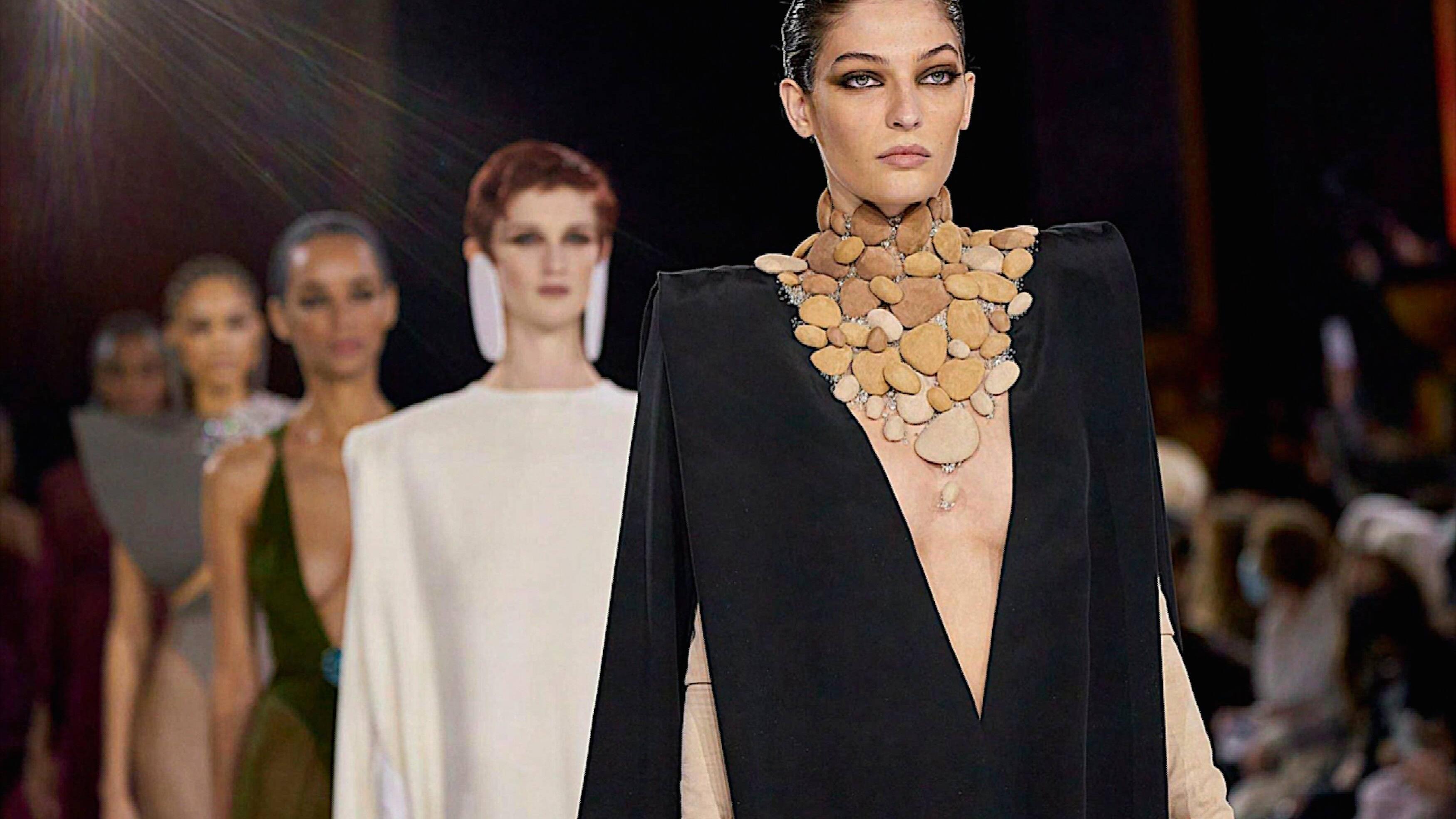 Haute Couture: Die Top-Designer im Überblick | BUNTE.de