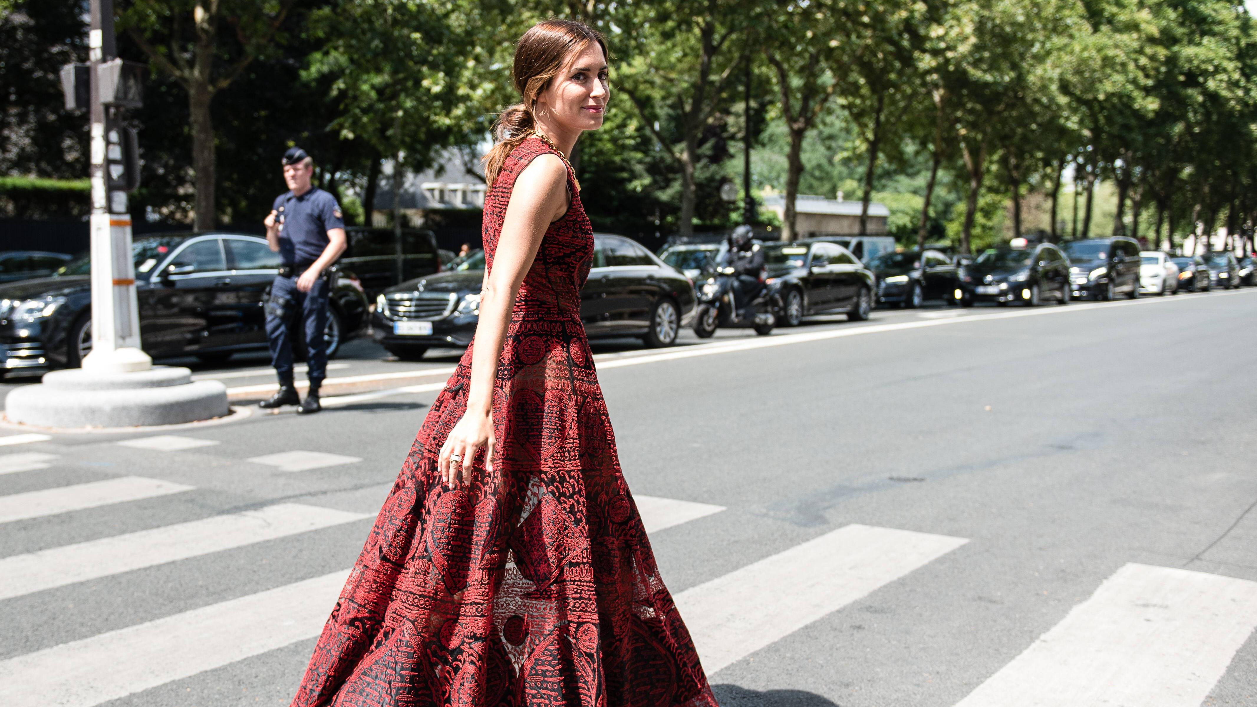 Festliche Mode für große Frauen: Schicke Looks für Feiern und Co ...