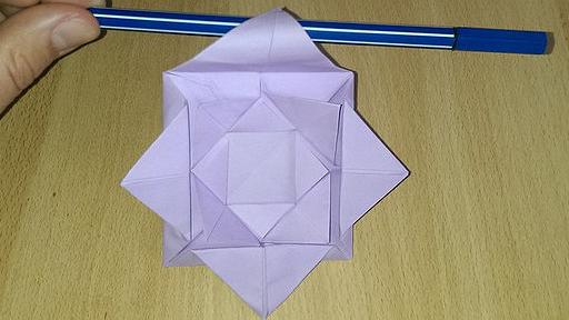 Eine Origami-Rose falten: Eine Anleitung | FOCUS.de